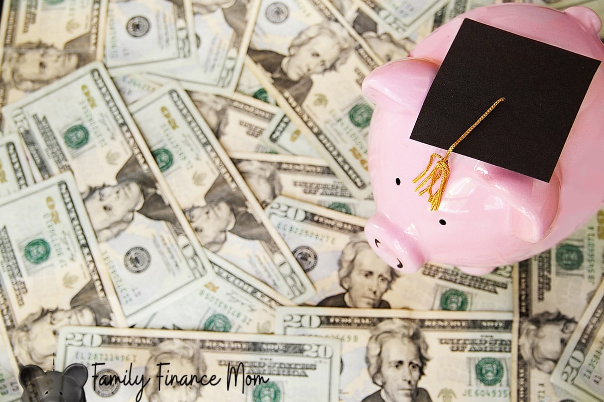 20 High School Seniors Ask: How to Prepare for College Financially
